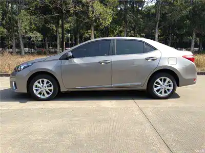 卡罗拉 2014款 1.6L CVT GL-i真皮版 丰田 8/22张图片大全_汽车外观图库_铂青铜金属色-汽车之家