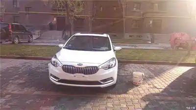 起亚K3 2015款 1.6L 手动GLS 起亚 2/12张图片大全_汽车外观图库_珍珠白-汽车之家