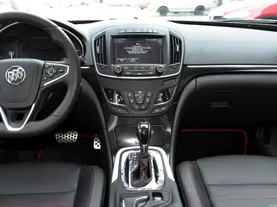 君威 2015款 GS 2.0T 纵情运动版 别克 3/33张图片大全_汽车内饰图库-汽车之家