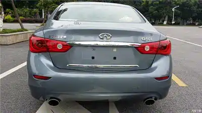 英菲尼迪Q50L 2015款 2.0T 悦享版 英菲尼迪 3/4张图片大全_汽车外观图库_冰锐蓝-汽车之家
