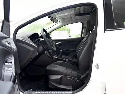 福克斯 2015款 两厢 1.6L 手动风尚型 福特 1/34张图片大全_汽车座椅图库-汽车之家