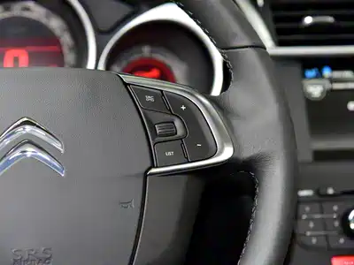 雪铁龙C4L 2015款 1.8L 自动尊贵版 雪铁龙 7/40张图片大全_汽车内饰图库-汽车之家