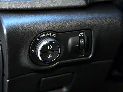 英朗 2013款 XT 1.6L 自动时尚版 别克 7/61张图片大全_汽车内饰图库-汽车之家