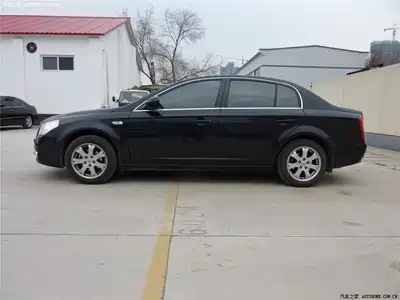 奔腾B70 2010款 2.0L 手动精英型 奔腾 3/4张图片大全_汽车外观图库_银珠黑-汽车之家