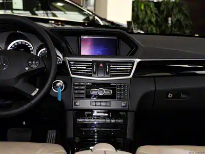 奔驰E级 2013款 E 260 L CGI时尚型 奔驰 3/53张图片大全_汽车内饰图库-汽车之家