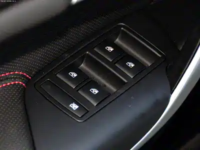 君威 2012款 GS 2.0T 超级运动版 别克 13/70张图片大全_汽车座椅图库-汽车之家