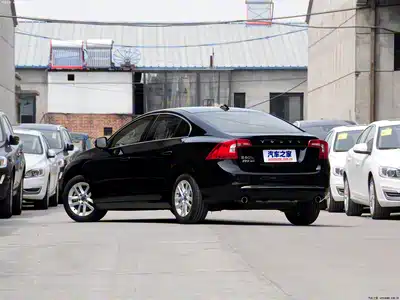 沃尔沃S60 2014款 S60L 2.0T 智进版 沃尔沃 5/7张图片大全_汽车外观图库_亮黑蓝-汽车之家