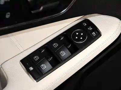 奔驰E级 2012款 E 260 L CGI时尚型 奔驰 8/66张图片大全_汽车座椅图库-汽车之家