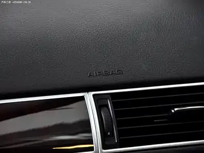 奥迪A6L 2009款 2.4L 豪华型 奥迪 5/36张图片大全_汽车内饰图库-汽车之家