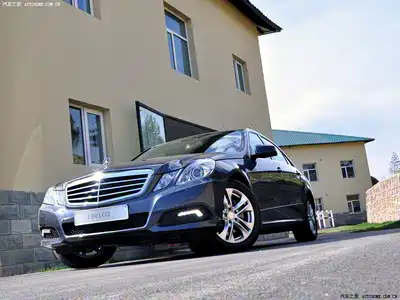 奔驰E级 2011款 E 260 L CGI时尚型 奔驰 1/11张图片大全_汽车外观图库_黑铜灰-汽车之家