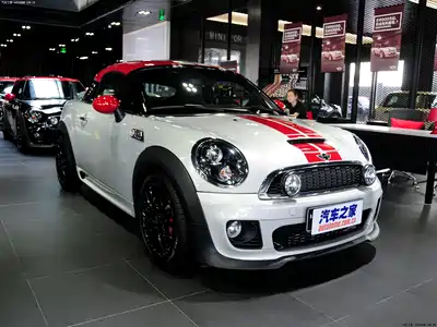MINI JCW COUPE 2013款 1.6T JOHN COOPER WORKS MINI 3/65张图片大全_汽车外观图库-汽车之家